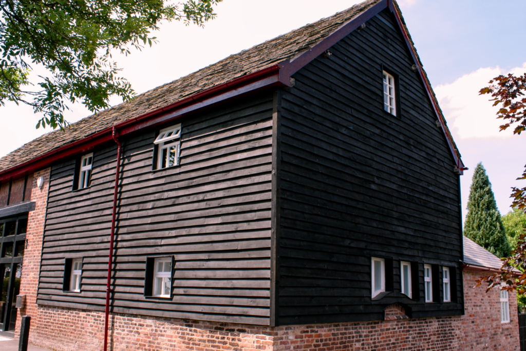Feather Edge Oak Cladding - Hardwoods Group