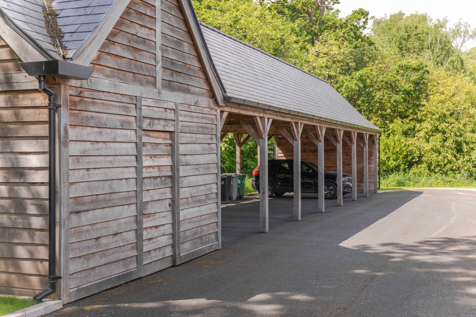 Feather Edge Oak Cladding - Hardwoods Group